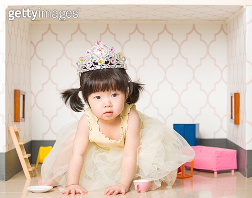 Pretty baby princess 이미지 (a10839664) - 게티이미지뱅크