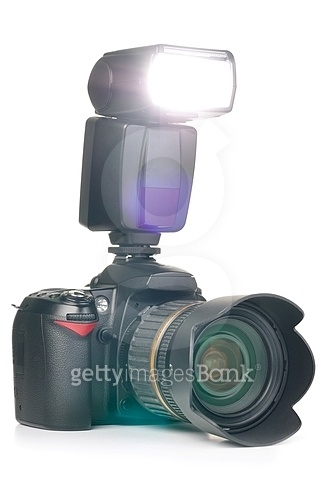 photo camera with an external flash installed 이미지 (a10851172) - 게티이미지뱅크