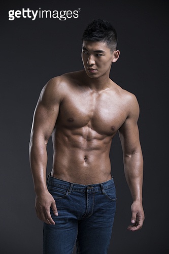 Young Chinese muscular man 이미지 (a11095016) - 게티이미지뱅크
