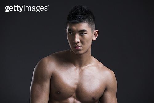 Young Chinese muscular man 이미지 (a11095019) - 게티이미지뱅크