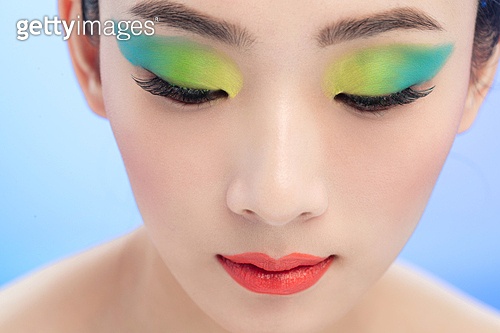 Exaggerated eye shadow beauty makeup face part features 이미지 (vs12472582 ...