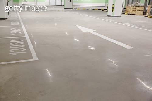 Basement Parking 이미지 (vs12493890) - 게티이미지뱅크