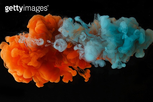 Blue and red ink in water 이미지 (vs12493988) - 게티이미지뱅크