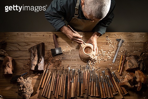 The engraver and work on the stage of a large number of tools 이미지 ...