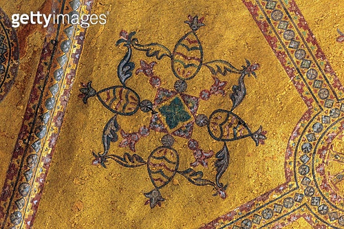 실내, 로우앵글, 성소피아성당, 천장, 모자이크, 이스탄불, 튀르키예 (a12633555) - 게티이미지뱅크