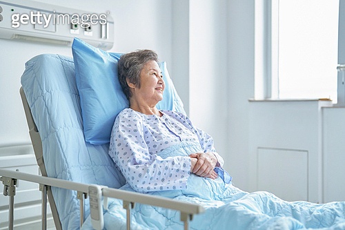 노인 (성인), 노인여자 (성인여자), 환자, 질병 (건강이상), 병원 (의료시설), 의학 (과학), 미소 이미지 ...