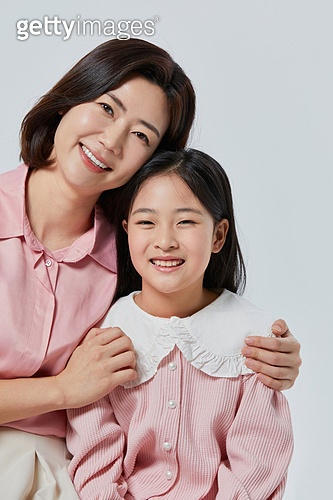 엄마 딸 모녀관계 소녀 여성 사랑 컨셉 행복 컨셉 가족 인간관계 애정표현 이미지 Jv13289072