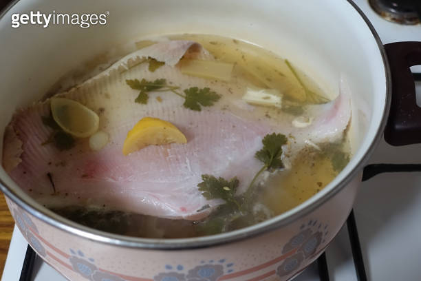 Ray - Fish being poached in a court bouillon French gastronomy 이미지 ...
