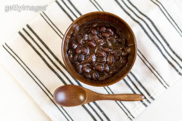 Japanese style red bean soup known as "oshiruko" or "zenzai" 이미지 ...