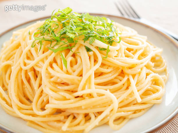 Mentaiko Pasta (Spicy Cod Roe Pasta) 이미지 (1298929925) - 게티이미지뱅크