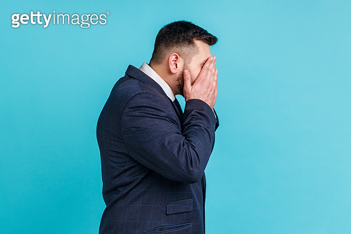 Portrait of handsome businessman with facial beard wearing official ...