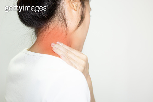 Asian woman using hand touch her nape with feeling stress and pain ...