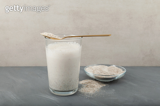 Homemade Misutgaru Latte (Misugaru Latte) - Healthy Korean multi-grain ...