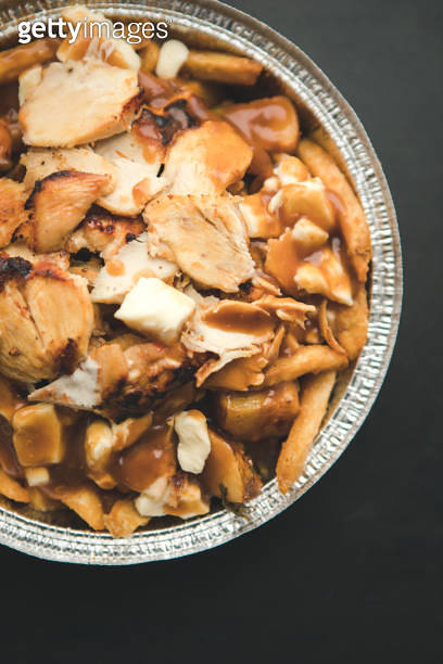 Canadian Street Food, Poutine Topped With Grilled Chicken 이미지 ...