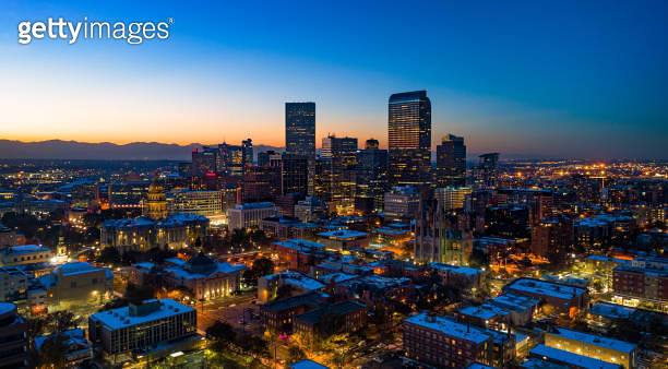 Denver Skyline Aerial At Dusk With Sunset And Mountains 이미지 (1341168285 ...
