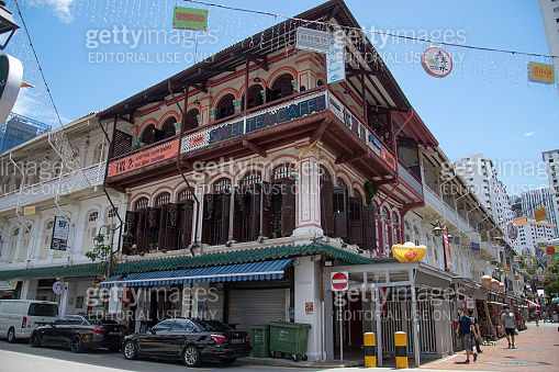 Facades of famous colorful colonial shop houses (1347650547) - 게티이미지뱅크