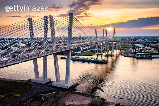 Aerial view of the New Goethals Bridge 이미지 (1358310850) - 게티이미지뱅크