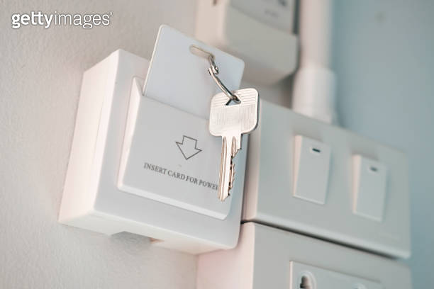 Key card in slot for room electricity 이미지 (1348378040) - 게티이미지뱅크