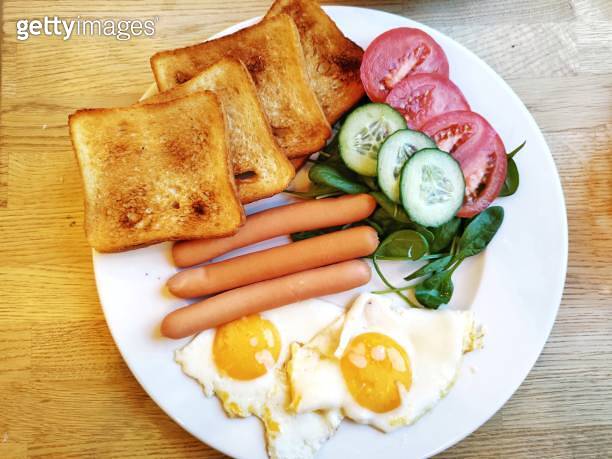 Traditional European breakfast on the table 이미지 (1346229563) - 게티이미지뱅크