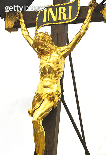 Jesus Christ hanging on cross 이미지 (1298960458) - 게티이미지뱅크