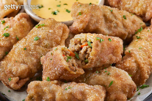 Cheesy Spring Roll Taco Bites with Salsa Con Queso Dip (1301432011 ...