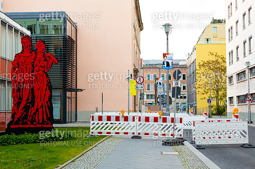 Closed street. Fencing with flashing lights. Road works 이미지 (1358989637 ...