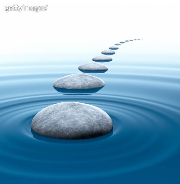 Stones in blue water ripples and reflections 이미지 (1347425335) - 게티이미지뱅크