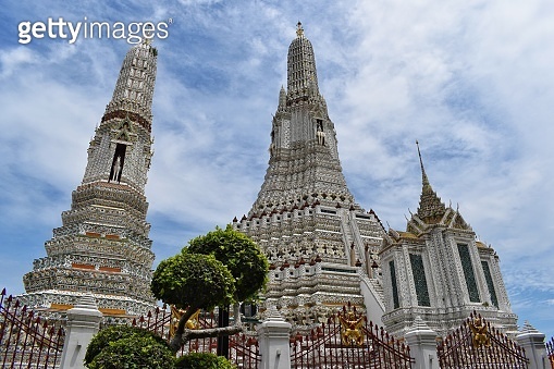 Phra Prang at Wat Arun, A top travel destination in Bangkok, THAILAND ...