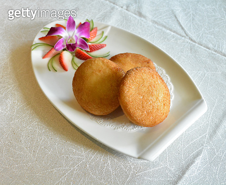 deep fried crispy bread wrapped with cold vanilla ice cream Halal ...