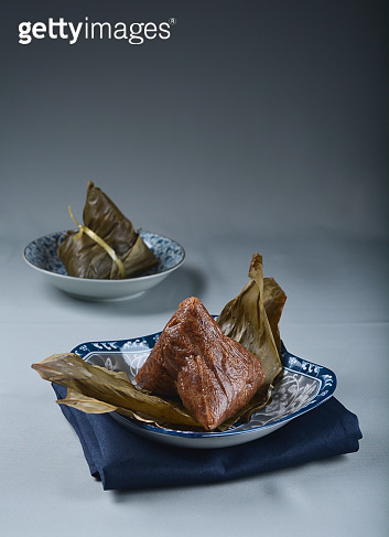 hokkien glutinous sticky rice dumpling with pork belly wrapped in leaf ...