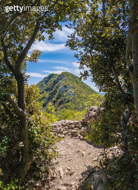 Monte Soratte in Sant'Oreste (Italy) - Sabina, Lazio region 이미지 ...