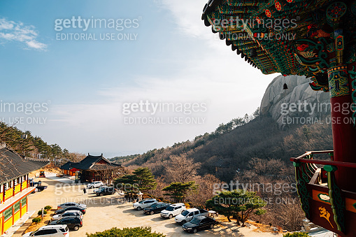 Geumgang mountain Hwaamsa temple in Goseong, Korea (1299874732) - 게티이미지뱅크