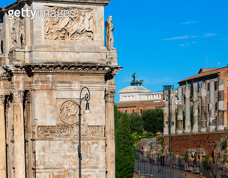 4th century Arch of Constantine, (Arco di Costantino) next to Colosseum ...