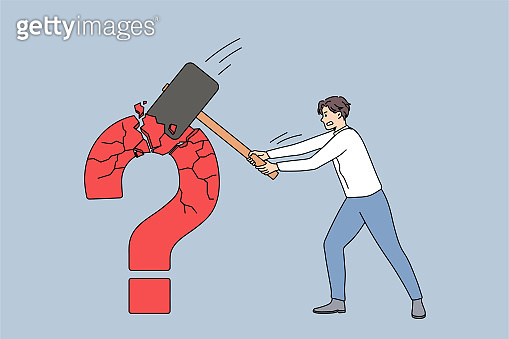 Businessman crash question mark with hammer 이미지 (1356166714) - 게티이미지뱅크