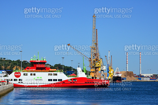 Setubal-Troia ferry and the port- Setubal, Portugal (1318641007) - 게티이미지뱅크