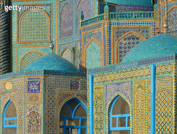 Shrine of Ali (Hazrat Ali Mazar) - domes and walls with Persian tiles ...