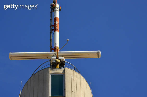 Coastal radar tower (VTS) at Ponta do Altar, Ferragudo, Algarve, 이미지 ...