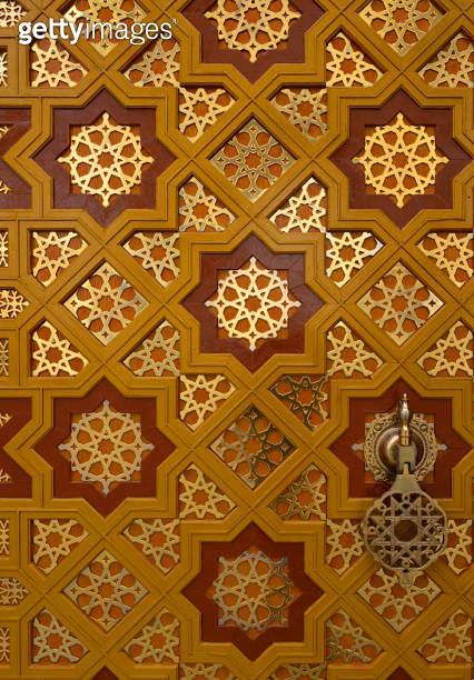 Octagonal star Islamic pattern - doors of the Turkmenbashi Ruhy Mosque ...