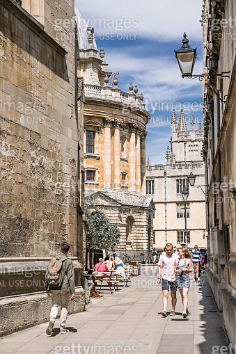 Redcliffe camera, Redcliffe square and Oxford University buildings view ...