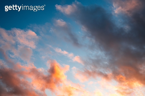 Sunset sky landscape. Red-yellow clouds and blue sky. 이미지 (1315196651 ...