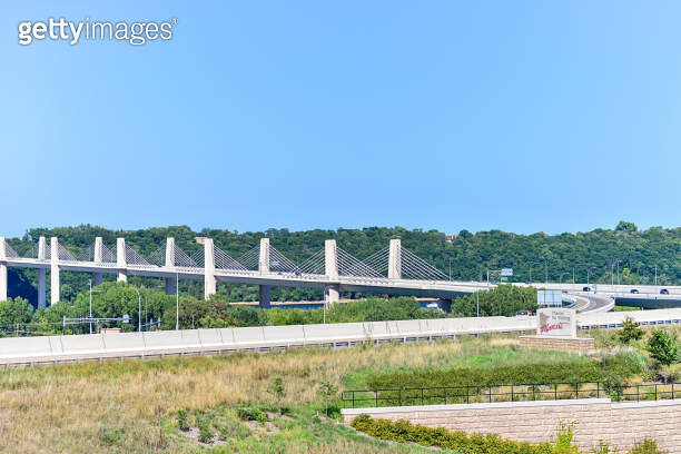 New Freeway Bridge on St. Croix River in Stillwater, Minnesota ...