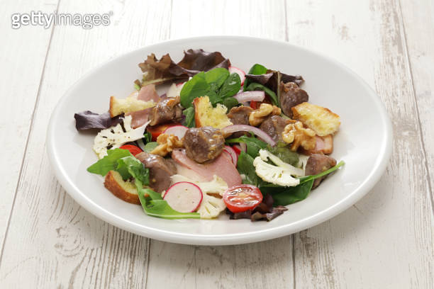 Perigord salad (duck gizzard confit, smoked duck breast, and walnuts ...