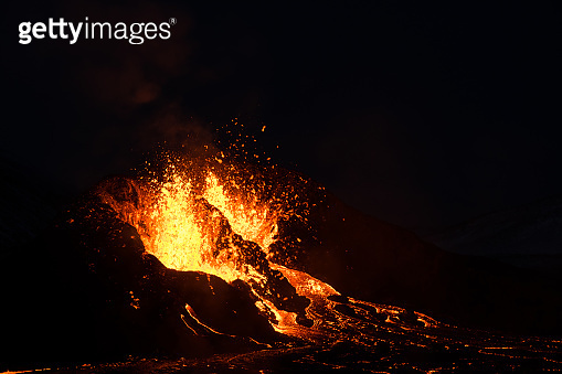 The eruption site of Geldingadalir in Fagradalsfjall mountain on ...