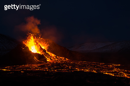 The eruption site of Geldingadalir in Fagradalsfjall mountain on ...