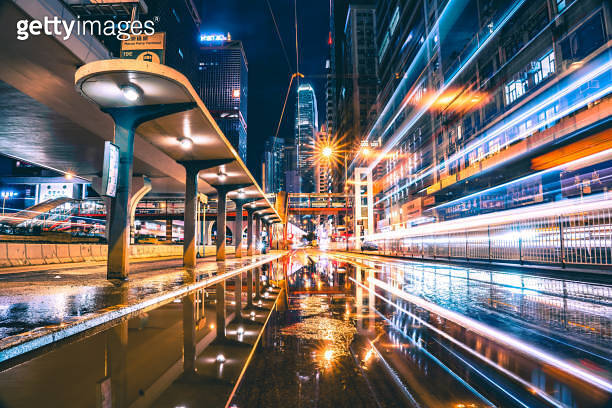 Hong Kong street scene in Sheung Wan tramway path 이미지 (1321466267) - 게티 ...