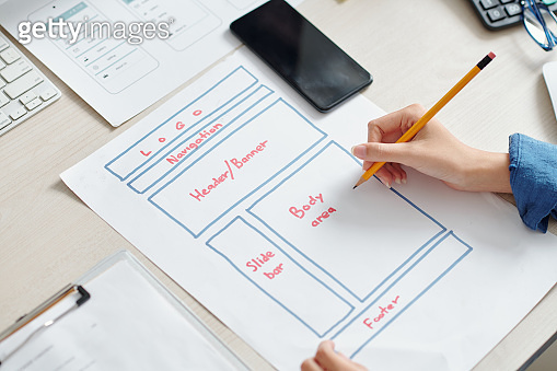 UI designer drawing interface layout 이미지 (1308423655) - 게티이미지뱅크