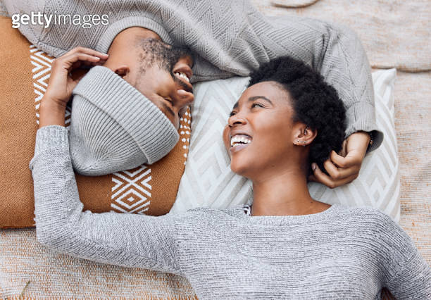 Shot of a young gazing into each others eyes lovingly 이미지 (1345095913 ...