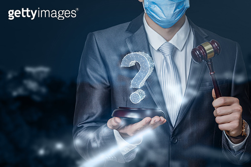 Lawyer shows a question mark . 이미지 (1322894790) - 게티이미지뱅크