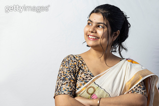 Indian woman facial expressions 이미지 (1327762034) - 게티이미지뱅크