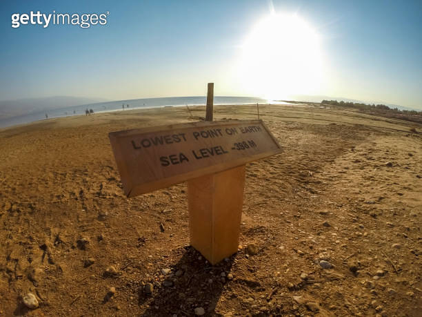 Lowest point on earth sea level -398 m 이미지 (1296731177) - 게티이미지뱅크